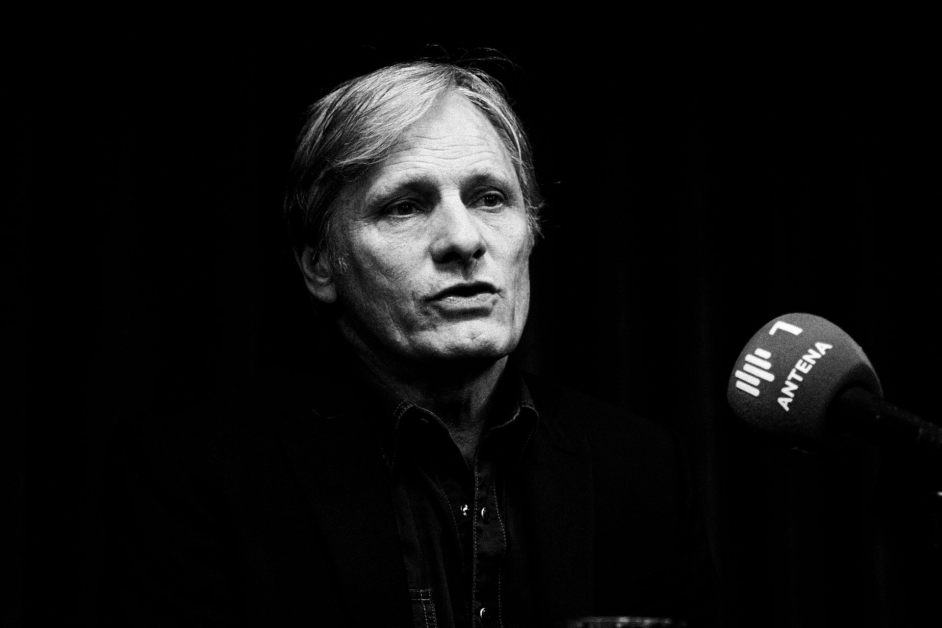 Viggo Mortensen regressa à realização com "The Dead Don't Hurt" | Euronews