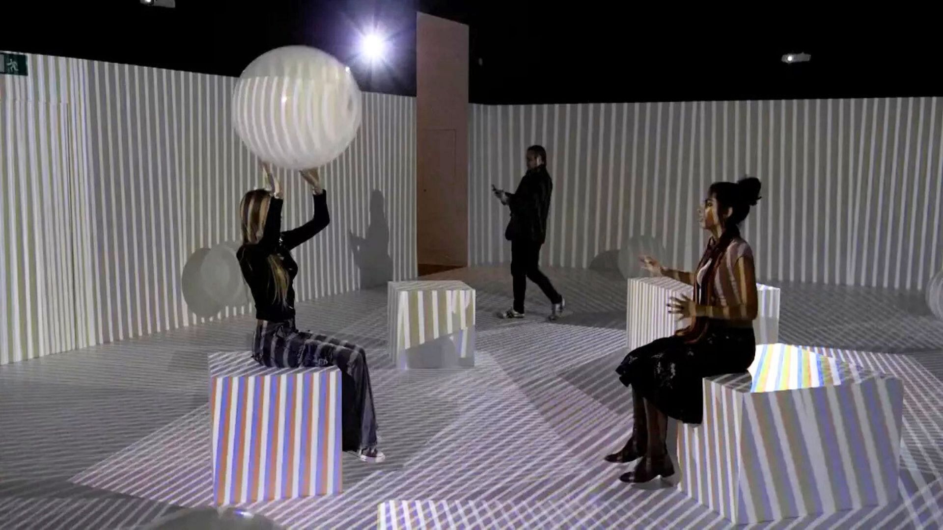 Electric Dreams: Tate Modern explores how artists pioneered the digital ...