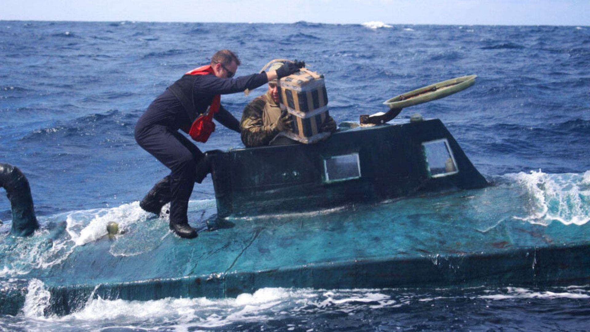 Colombian navy uncovers 'narco sub' in new drug trafficking route to ...