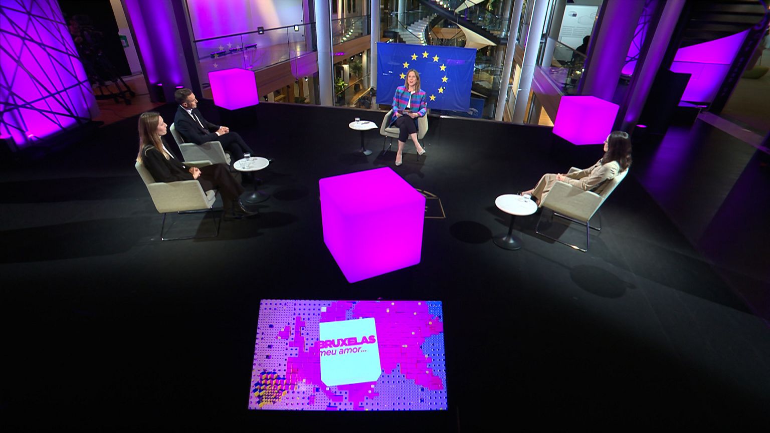 Brussels, my love? MEPs approve new European Commission by a slim ...