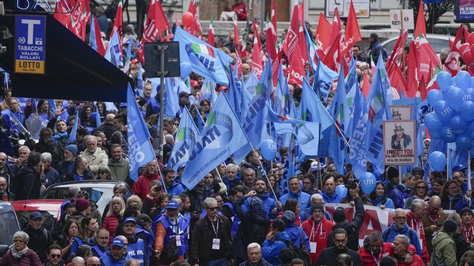 Thousands of public sector workers in Italy protest against government ...