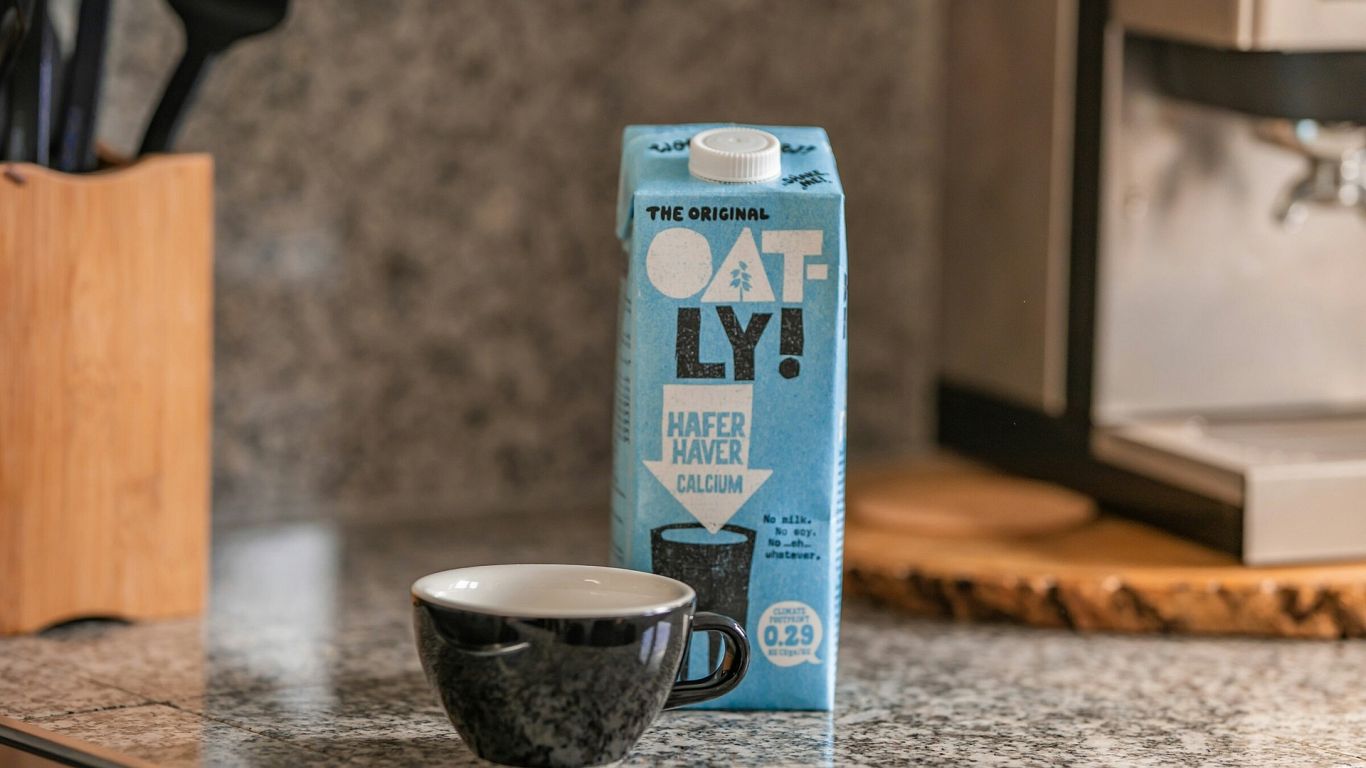 ‘Post Milk Generation’ no more: Oatly loses right to call its drinks ...