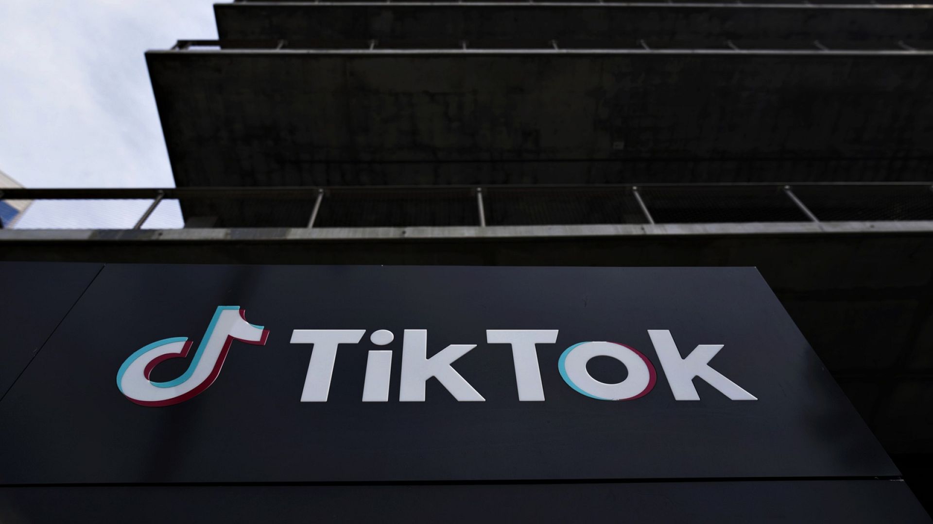 Video. EU demands 'urgent' answers from TikTok about Romanian election ...