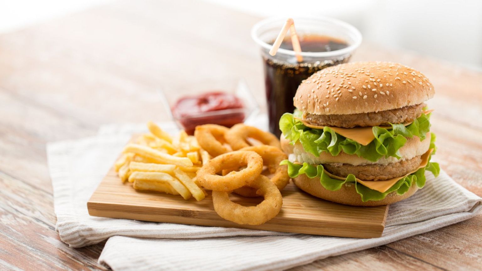 Eating ultra-processed foods linked to higher amounts of fat in muscles ...