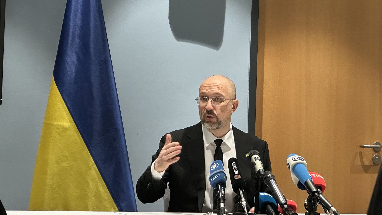 Ο πρωθυπουργός της Ουκρανίας καλεί τη Γερμανία να βοηθήσει για την ...