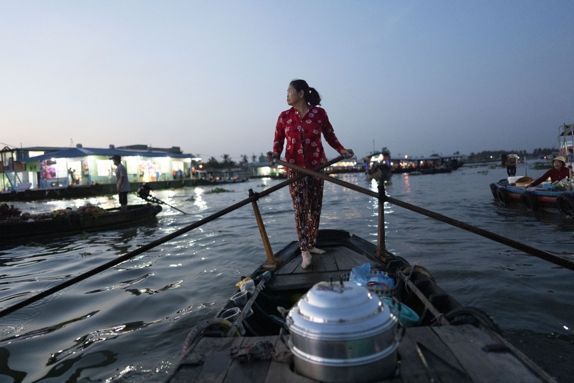 From destruction to deadly heat, photojournalists capture the reality ...