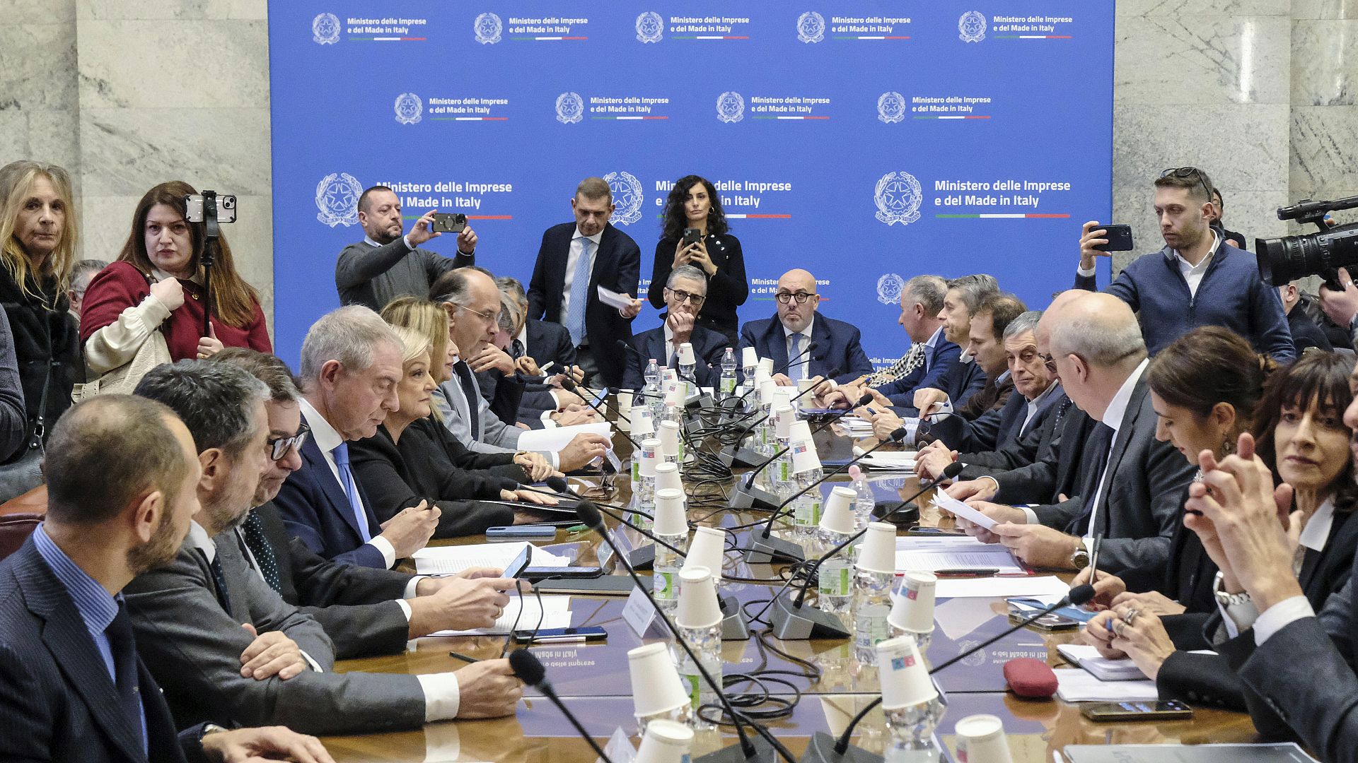 Stellantis pledges to invest nearly €2 billion in Italian production ...