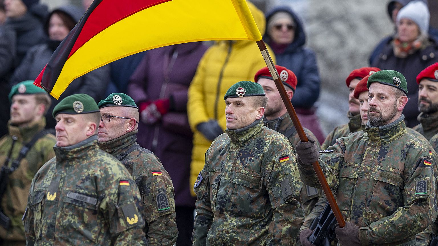 Németország 230 ezer fős hadsereget akar | Euronews