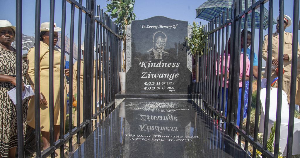 Zimbabwe: The tradition of the tombstone unveiling festival | Africanews