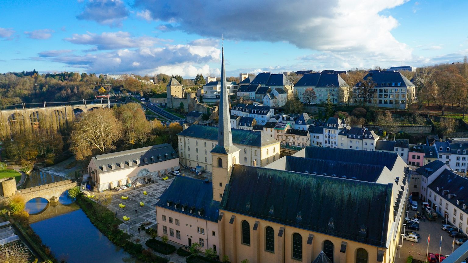 Household material welfare in Europe: Which country's individuals use ...