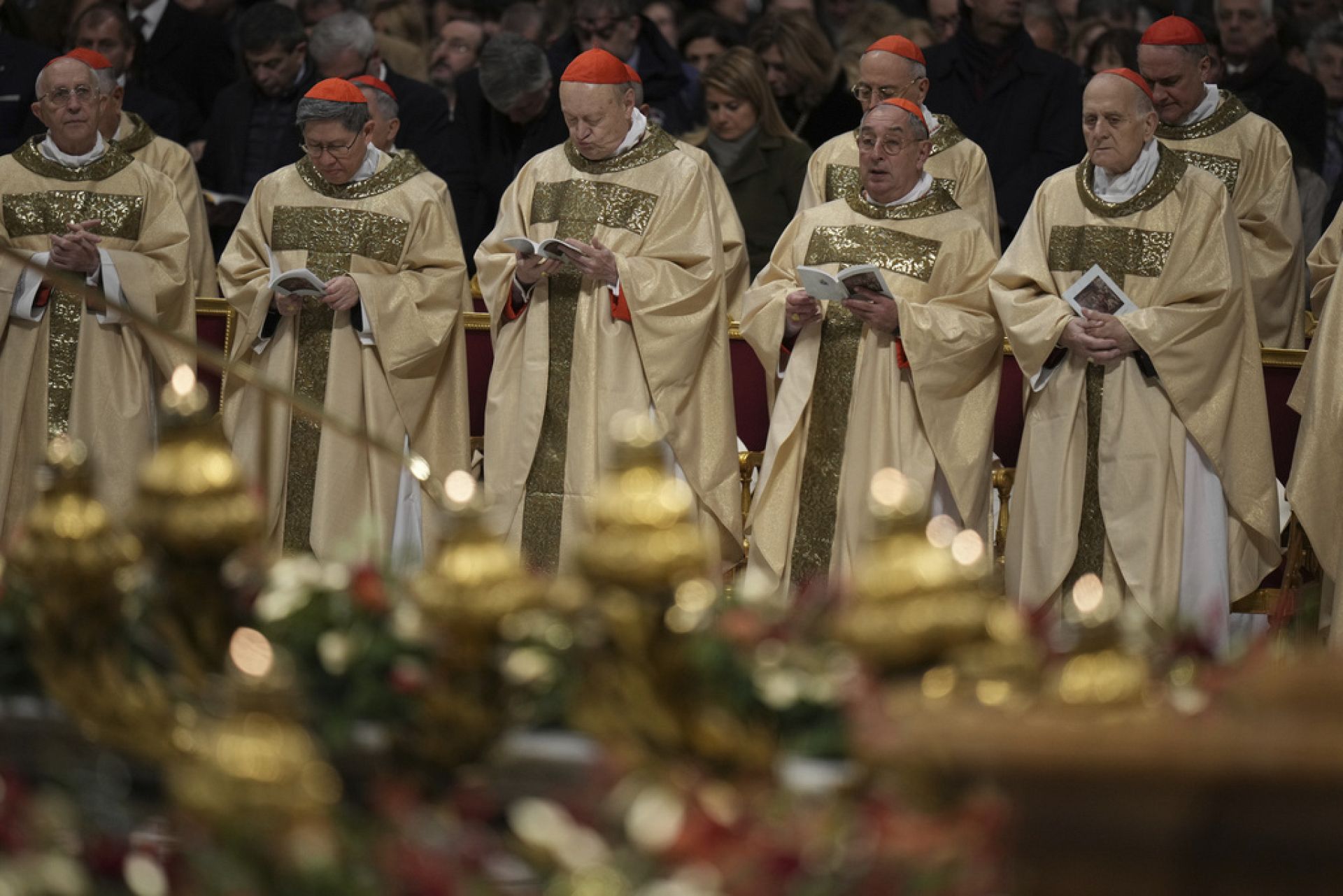 Christian faithful celebrate Christmas at Masses throughout Europe ...