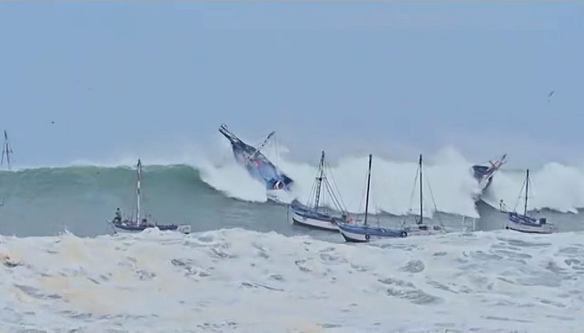 Large waves kill three people and close ports in Ecuador, Chile and ...