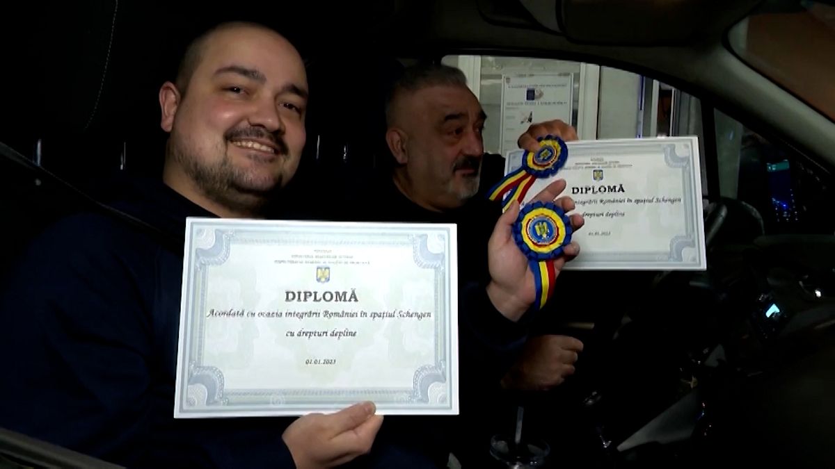 Les Roumains et les Bulgares savourent leur entrée dans l'espace ...