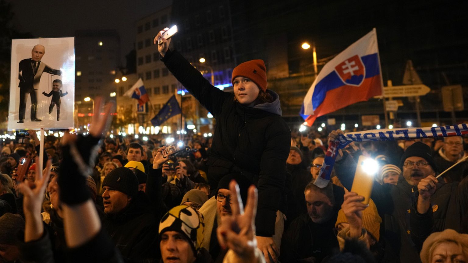 Thousands protest against Slovakian PM Fico over meeting with Putin and ...