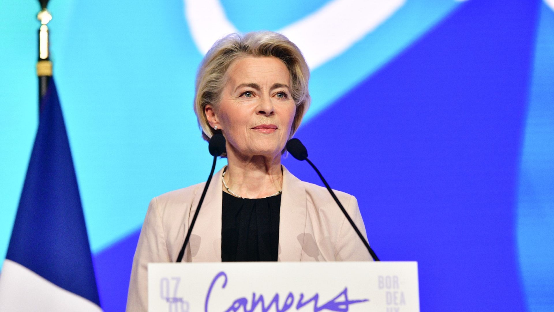 Ursula von der Leyen won't yet delegate duties as she battles pneumonia ...