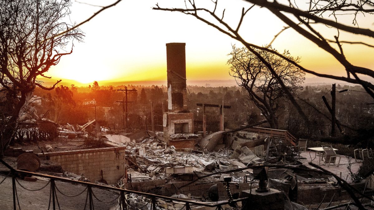 Az Egyesült Államok történetének legköltségesebb erdőtüze lehet a Los ...