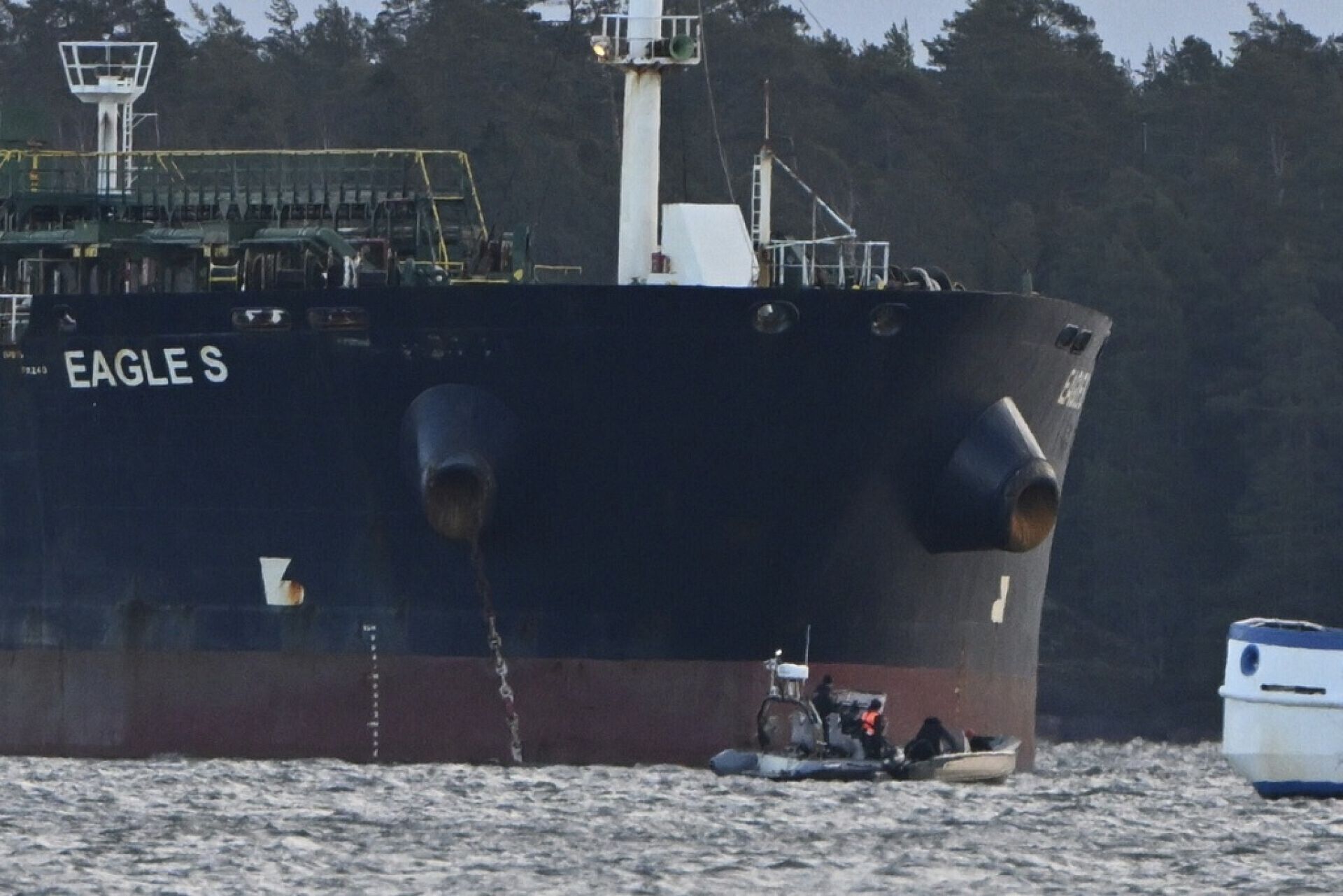 Que savons-nous du "navire espion" russe repéré dans les eaux ...