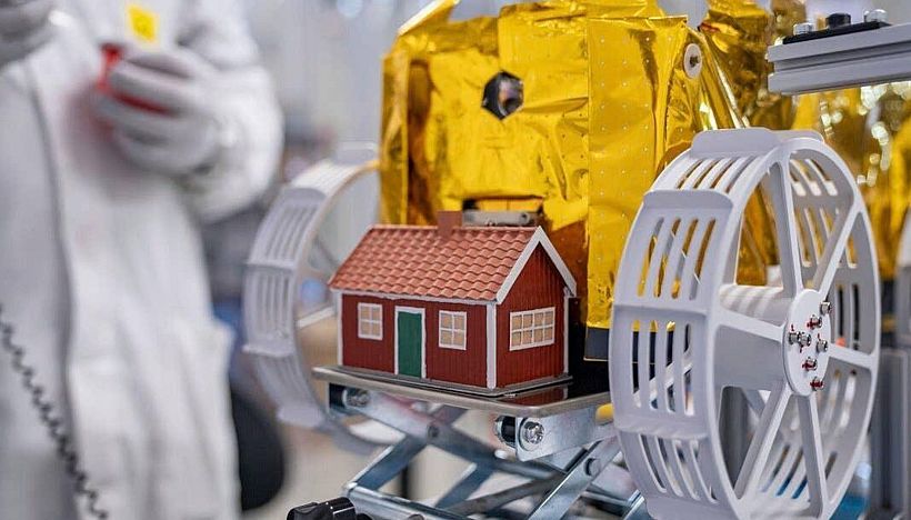 Sujata Setia: Meet the artist breaking silence on domestic abuse within ...