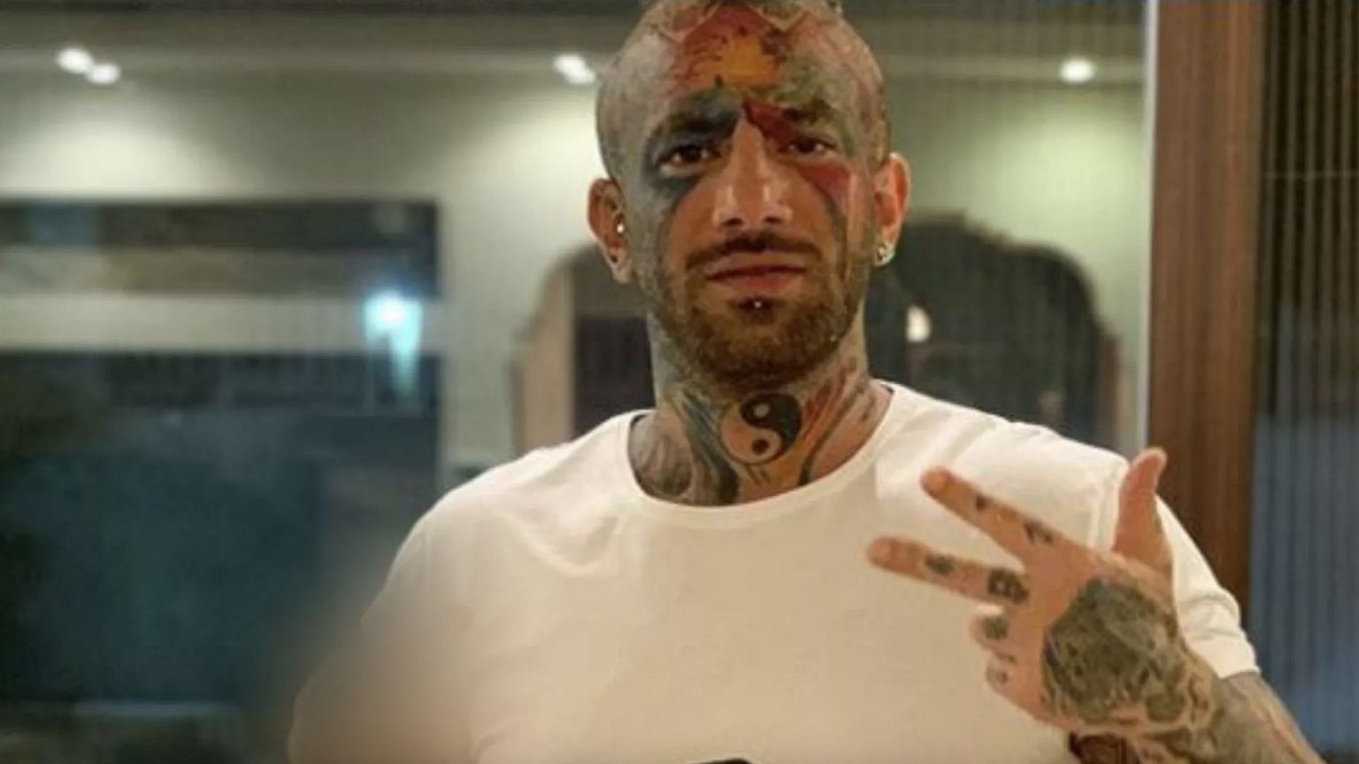 Türkiye'den İran'a sınır dışı edilen rapçi dine hakaretten idam ...