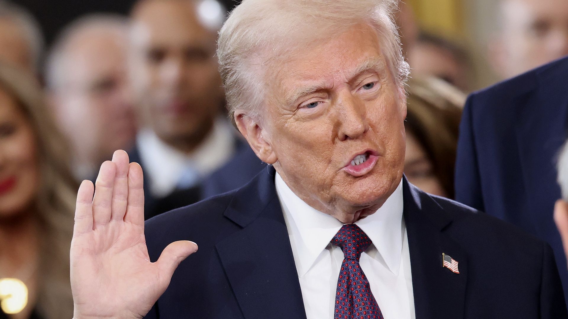 Donald Trump ends migration app that gave entry to over 1m migrants in ...