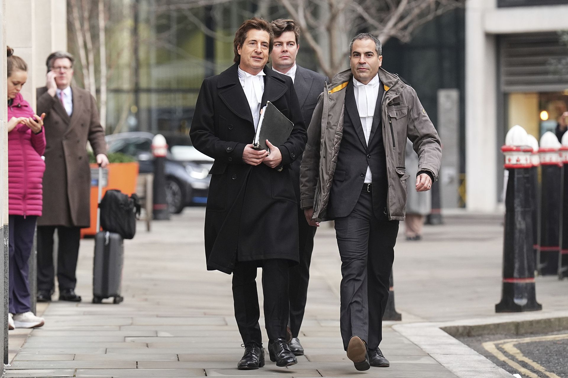 Prince Harry v. British tabloids: Why is Prince Harry going to court again against the UK press ...