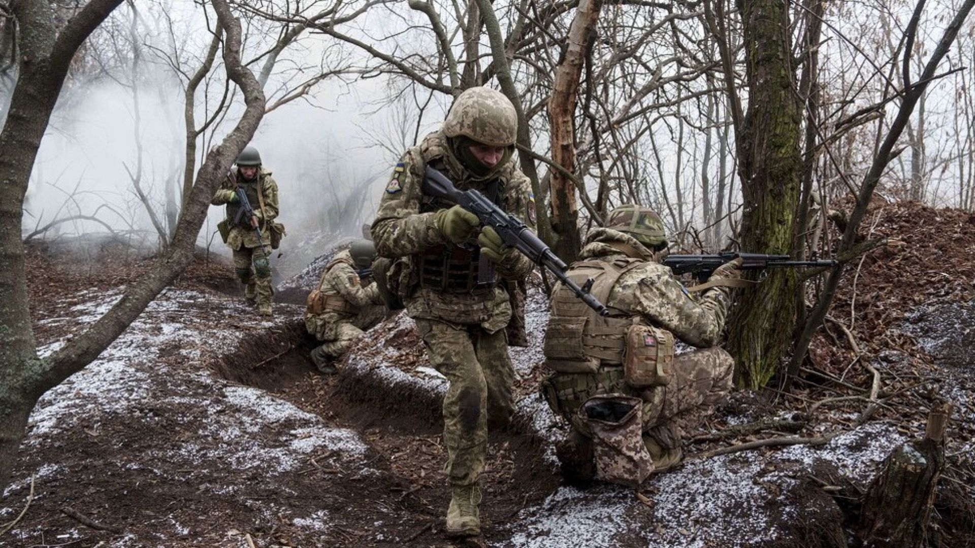 Newly recruited Ukainian soldiers train for frontline deployment as ...