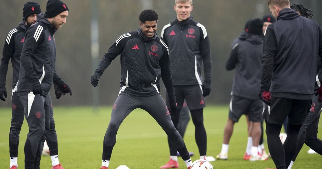 Man United's Marcus Rashford trains with team ahead of Rangers game ...