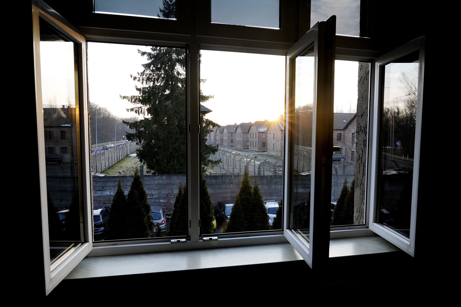 House next to Auschwitz opens to public amid alarming international ...