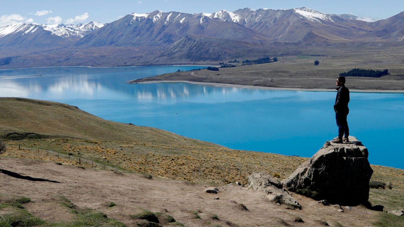 New Zealand: Digital nomads welcome under new visitor visa rules | Euronews