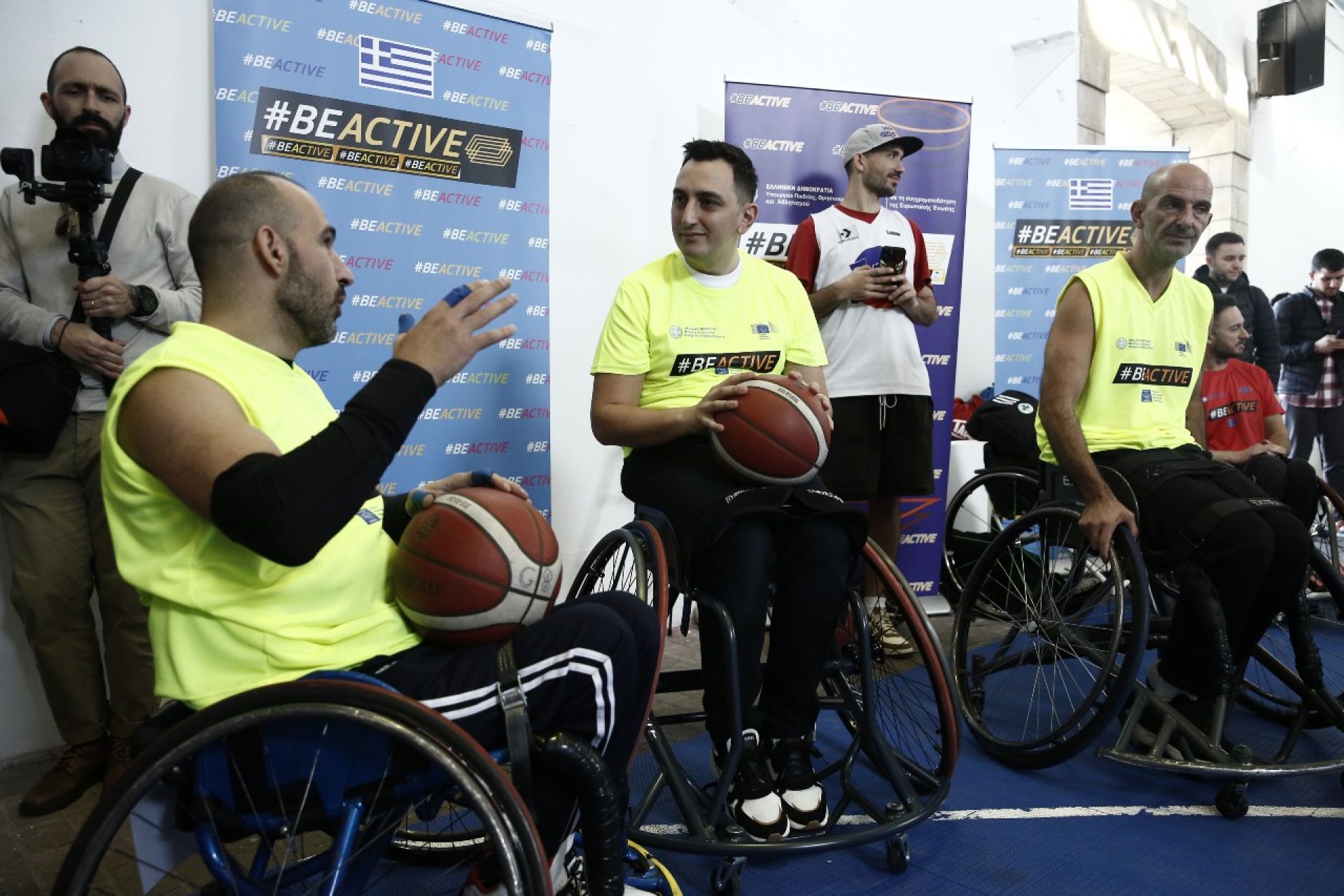 Επαιξε στην Αθήνα μπάσκετ με αμαξίδιο παρέα με έναν πρωταθλητή Ευρώπης ...