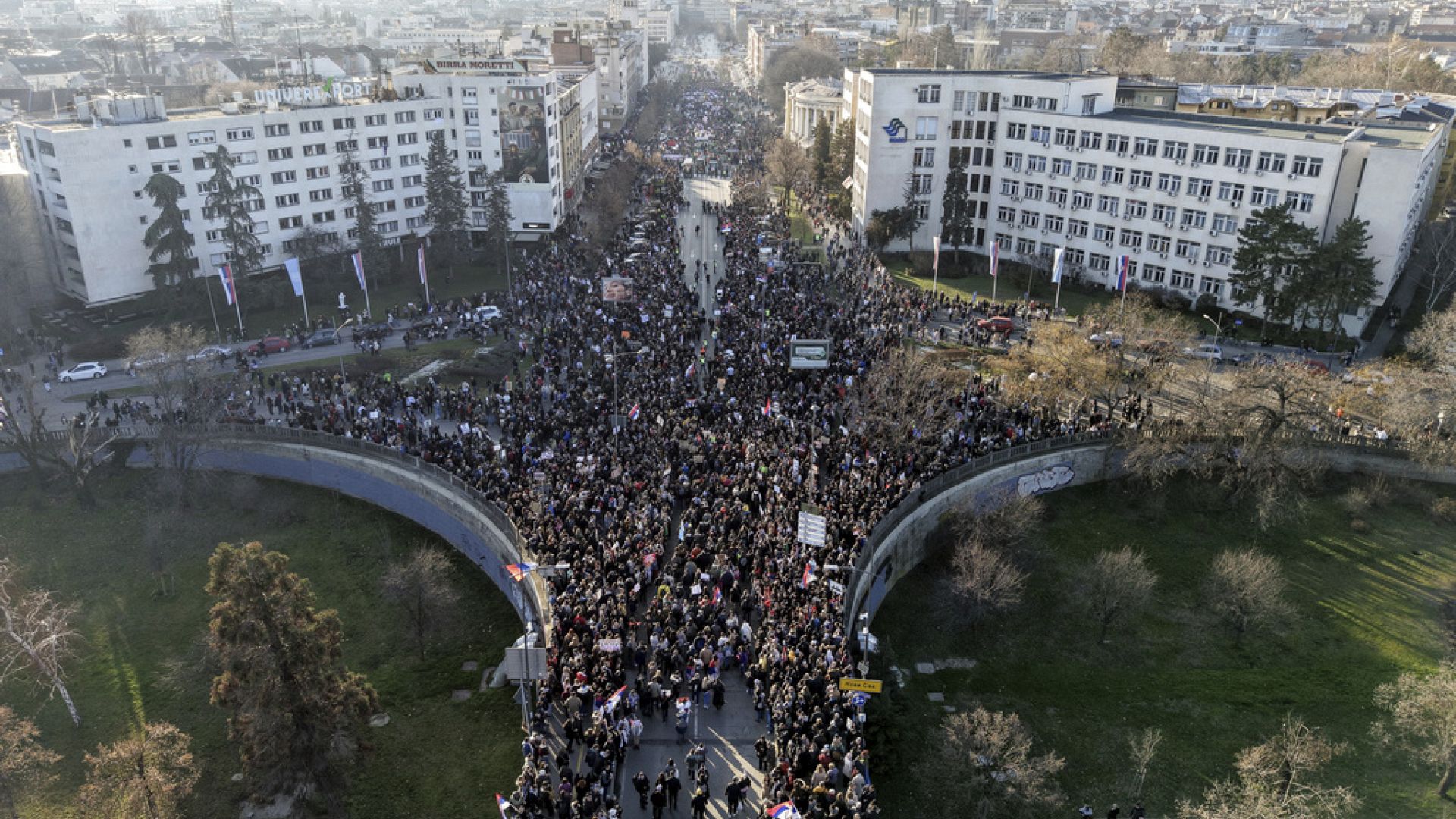 Student-led protesters blockade bridges in Serbia's second-largest city ...