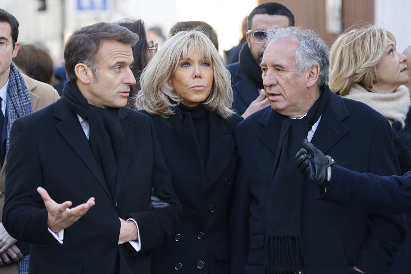 Brigitte Macron à nouveau visée par de fausses rumeurs sur son genre ...