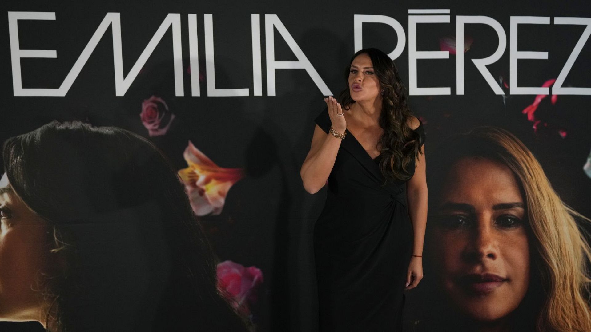 Netflix borra a Karla Sofía Gascón de su campaña de los Oscar por sus ...