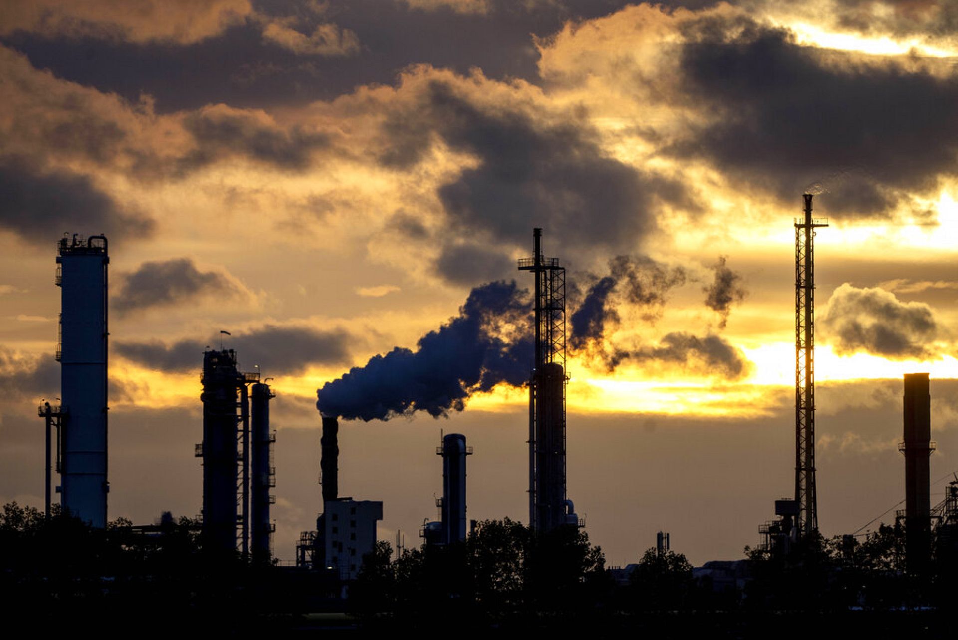 Fossil fuel subsidies: G7 nations ignore targets and increase taxpayer funding to record levels ...