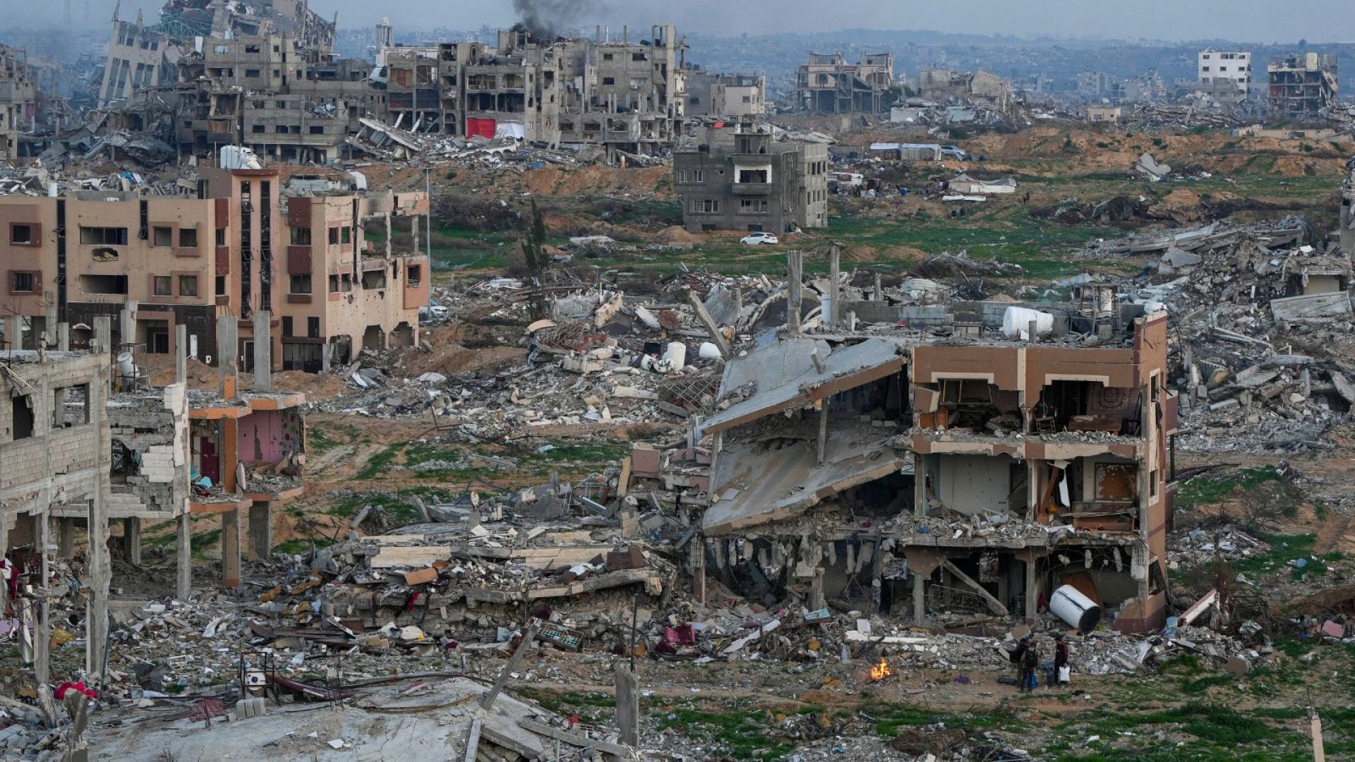 The United States should 'take over' Gaza and 'own it', President Trump ...