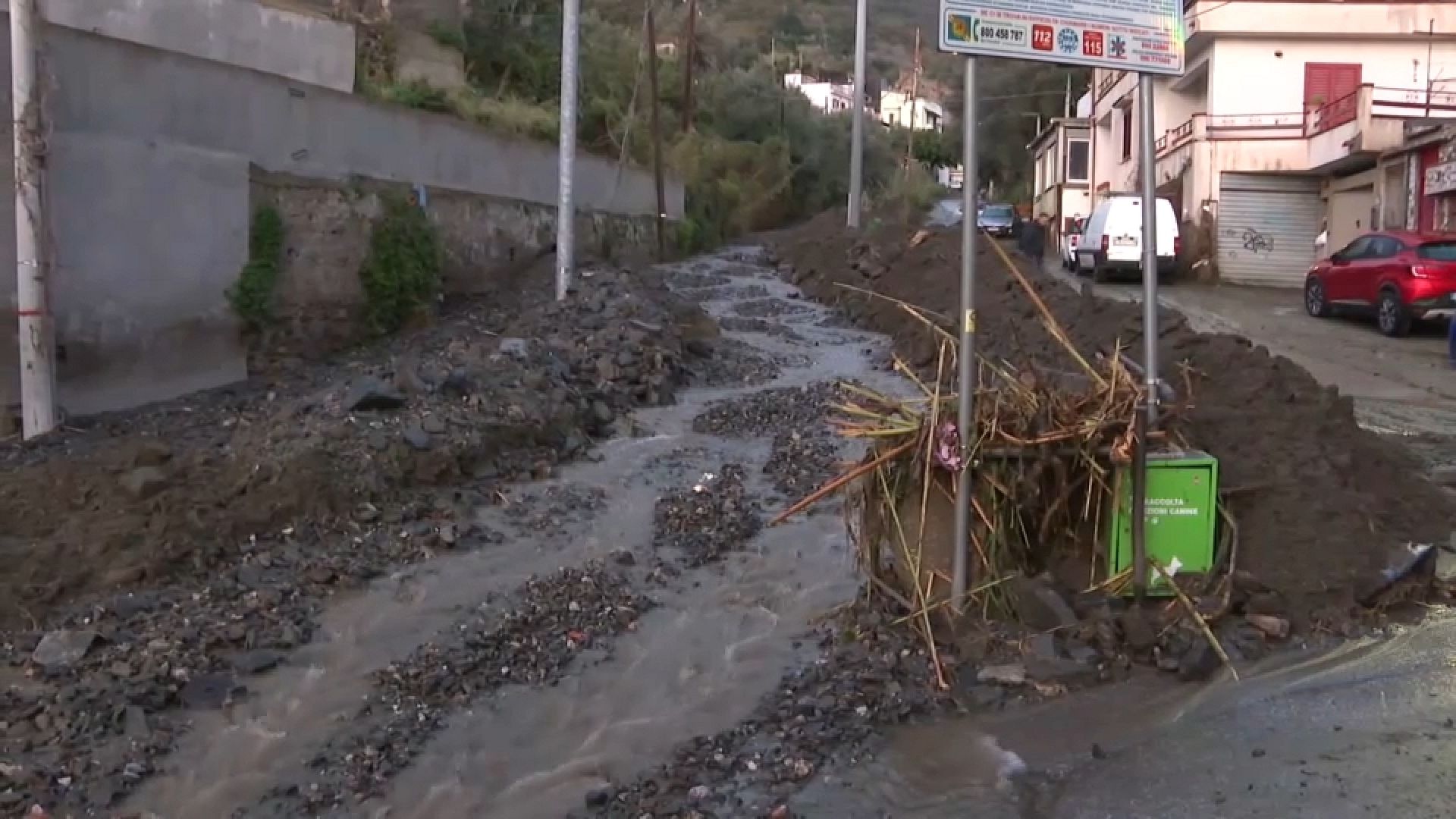 Video. Italy: Clean up efforts underway in Messina after floods | Euronews