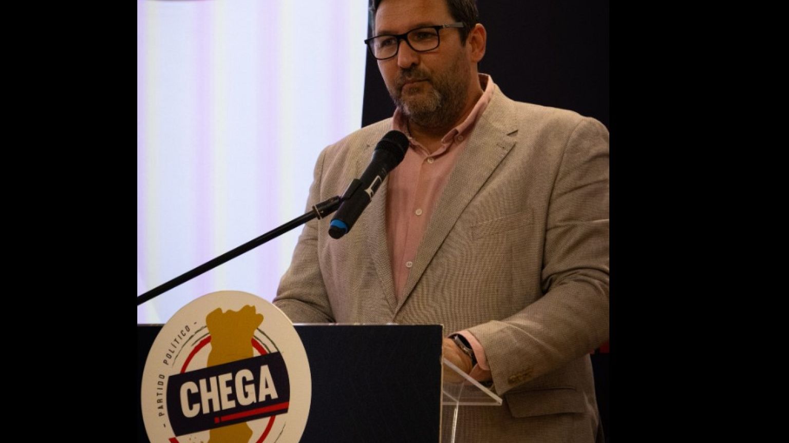 Deputado municipal do Chega renuncia ao mandato depois de ser acusado ...