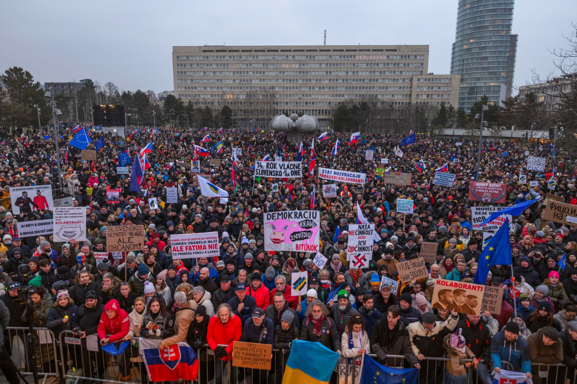 Thousands in Slovakia protest against what they say is PM Fico's pro ...