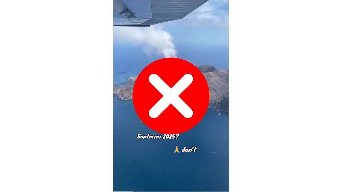 Santorini targeted by fake volcano eruption videos | Euronews