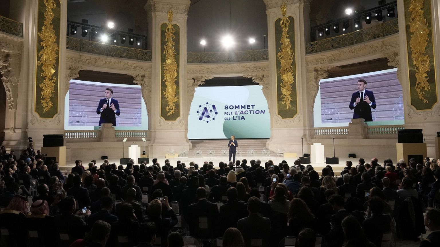 La UE movilizará 200.000 millones de euros para invertir en IA tras ...