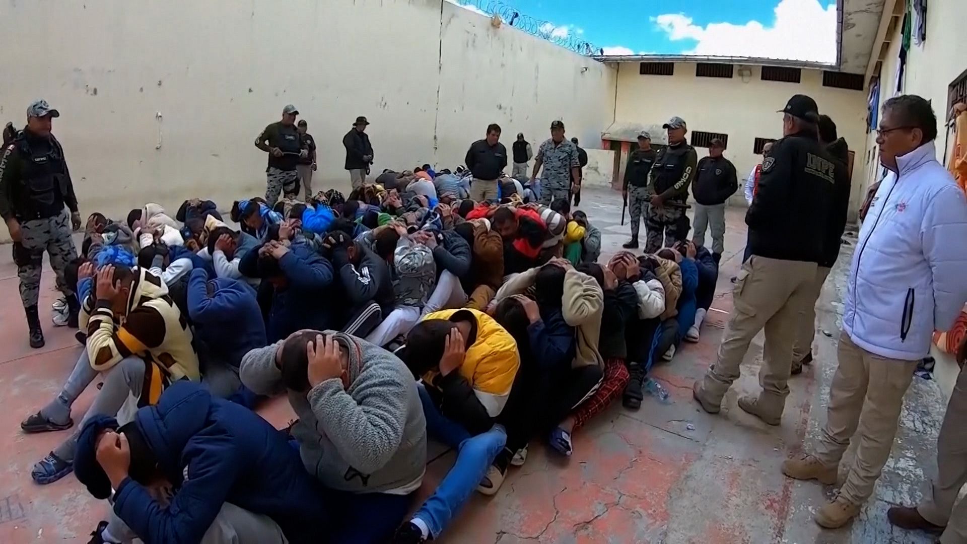 Video. Illegal internet access at high security prison in Peru | Euronews