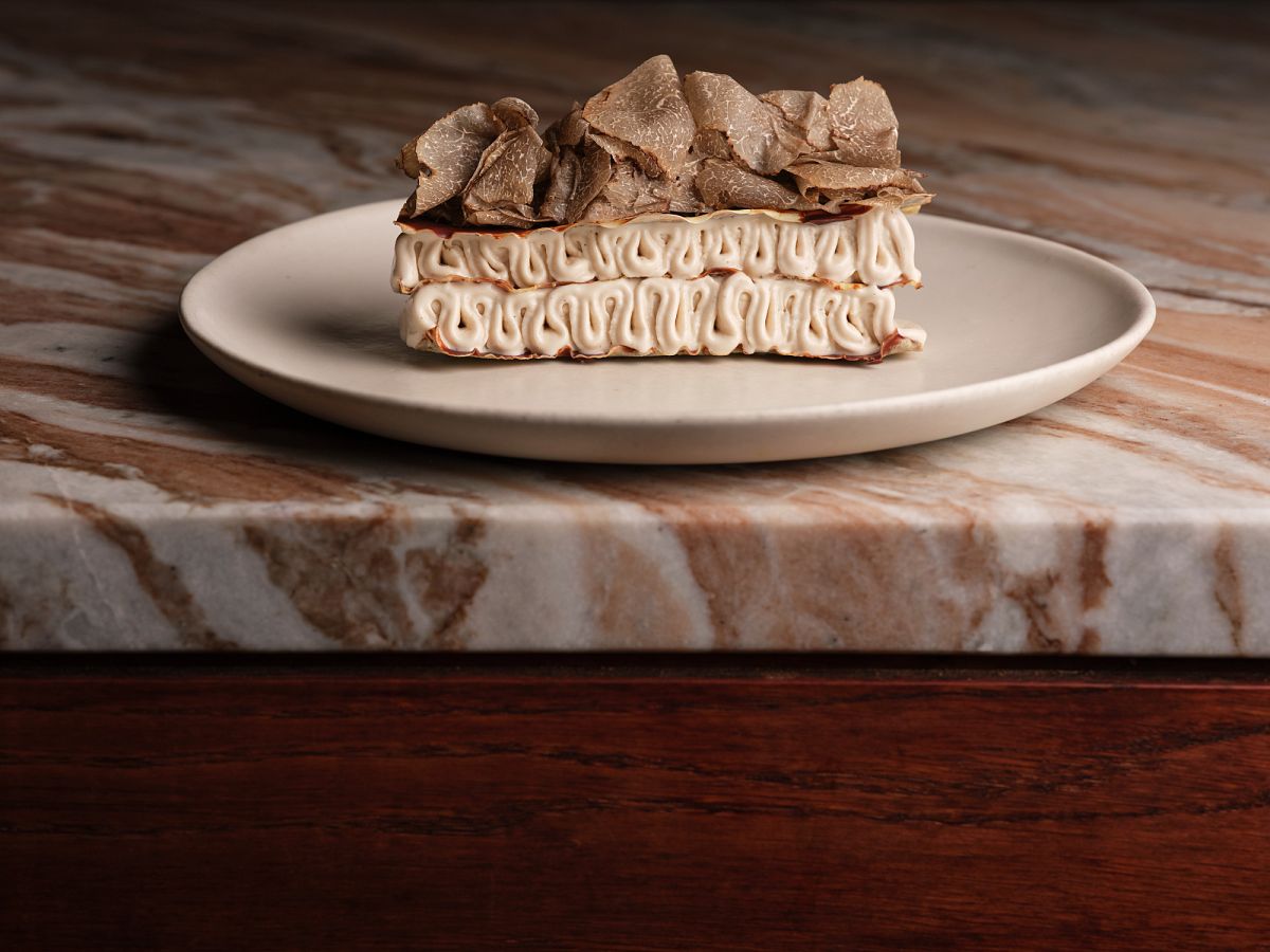 Plates London becomes the UK's first vegan restaurant to get a Michelin ...