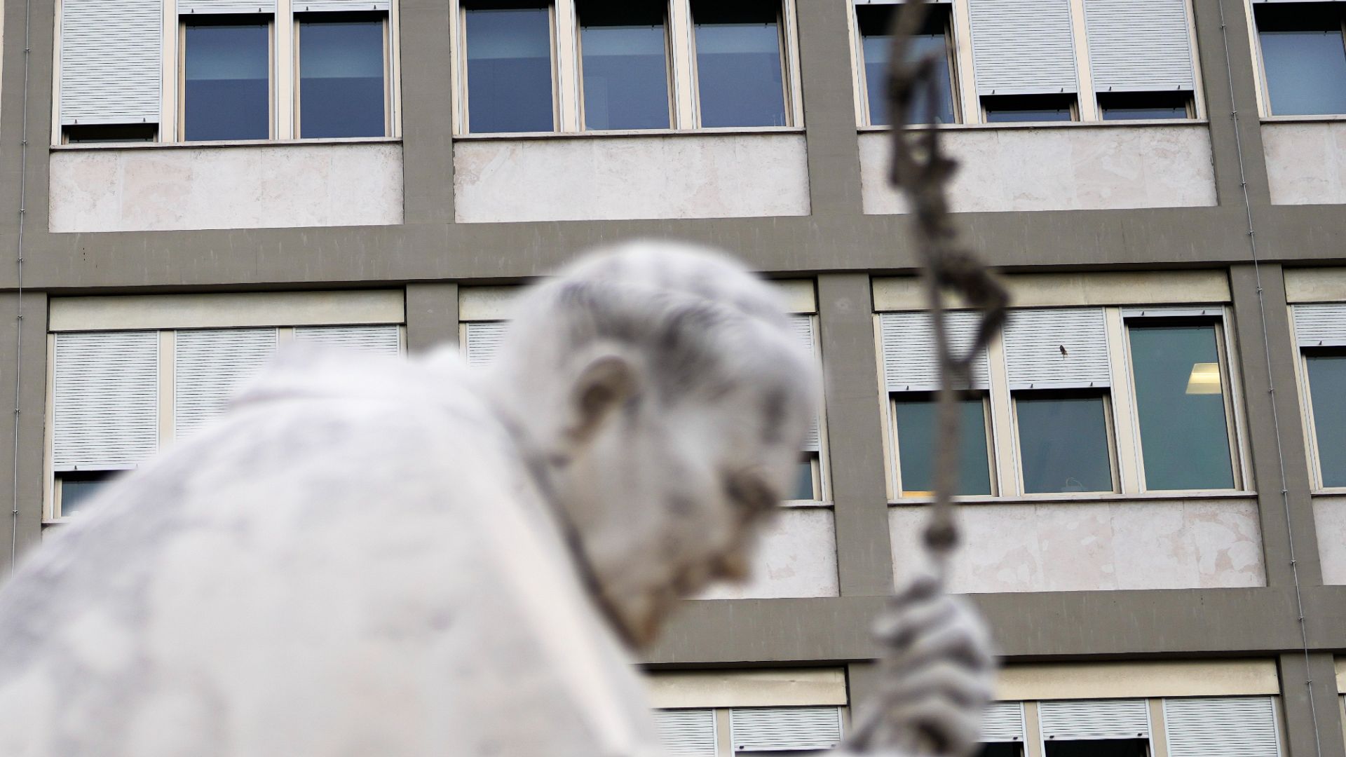 Pope Francis has a polymicrobial respiratory tract infection. What is ...