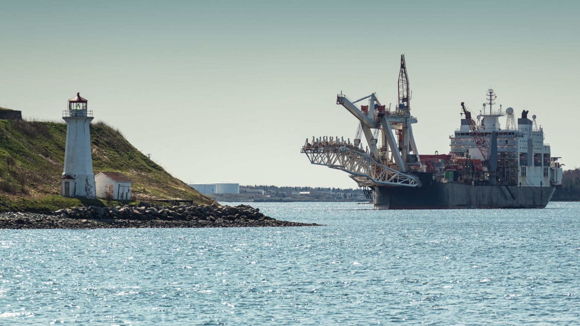 Meta to build 'ambitious' 50,000 km subsea cable around the world ...