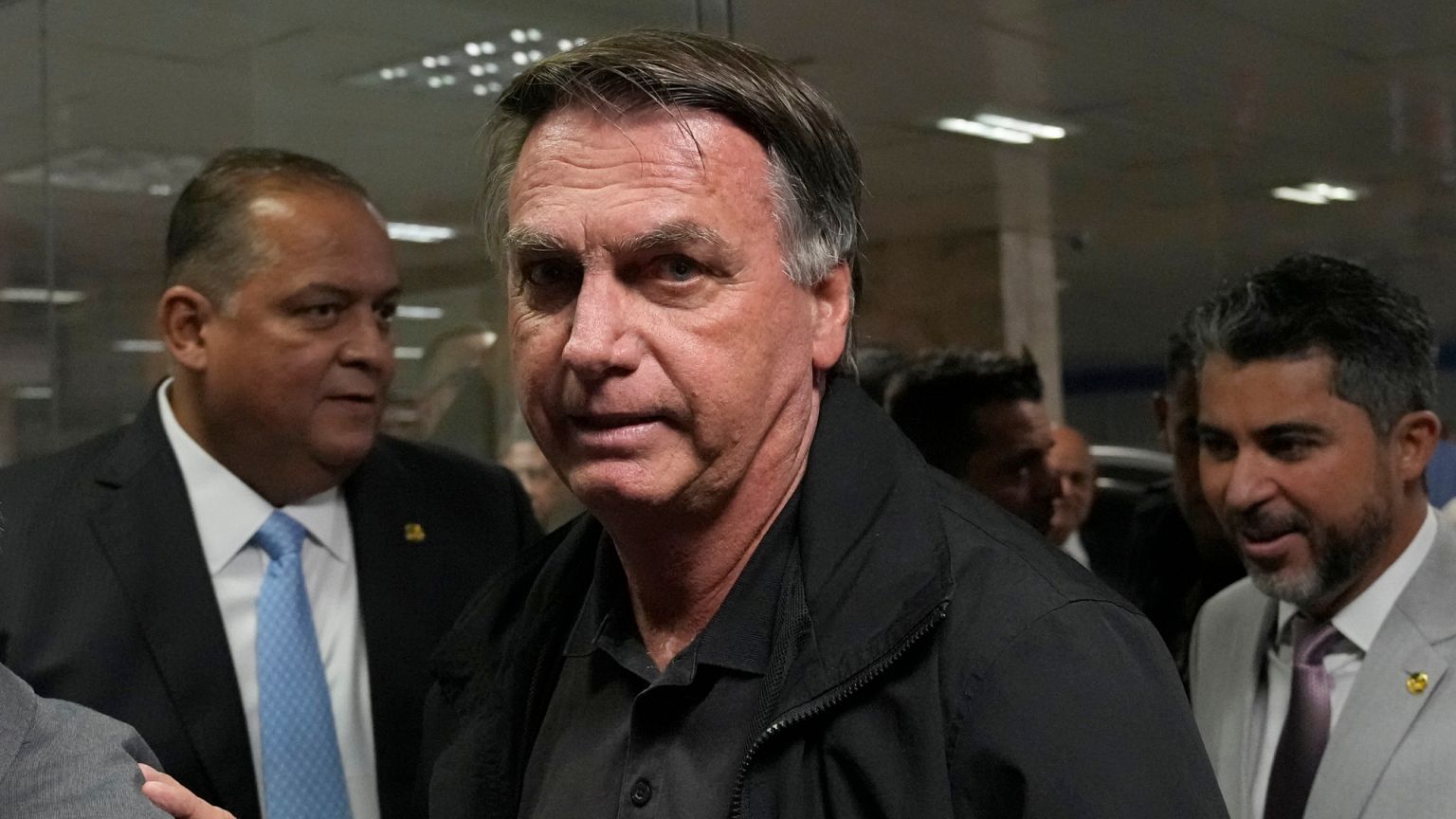 L'ancien président brésilien Bolsonaro inculpé pour un coup d'État ...