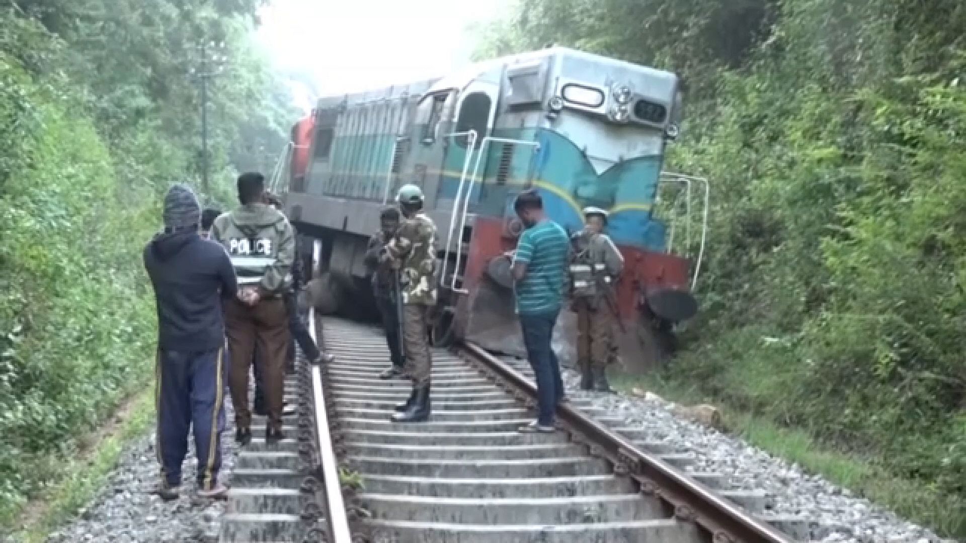 Video. Train collides with elephants in Sri Lanka, causing derailment ...