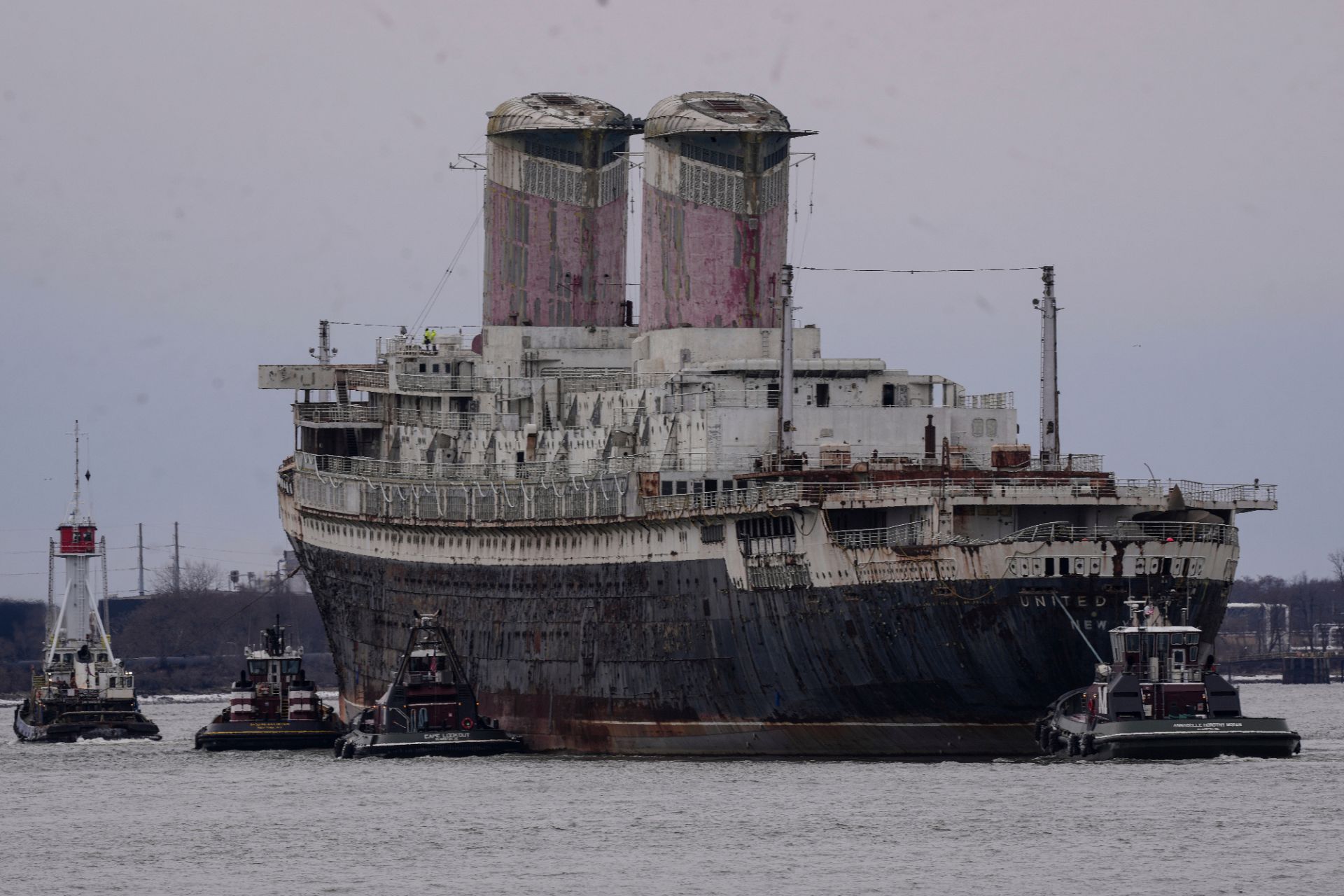 World’s largest artificial reef: Historic ocean liner embarks on final ...