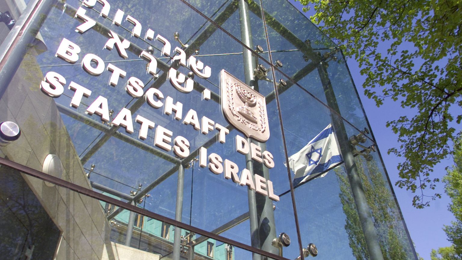 Berlin: Man stabbed at Holocaust memorial, hours after arrest over ...