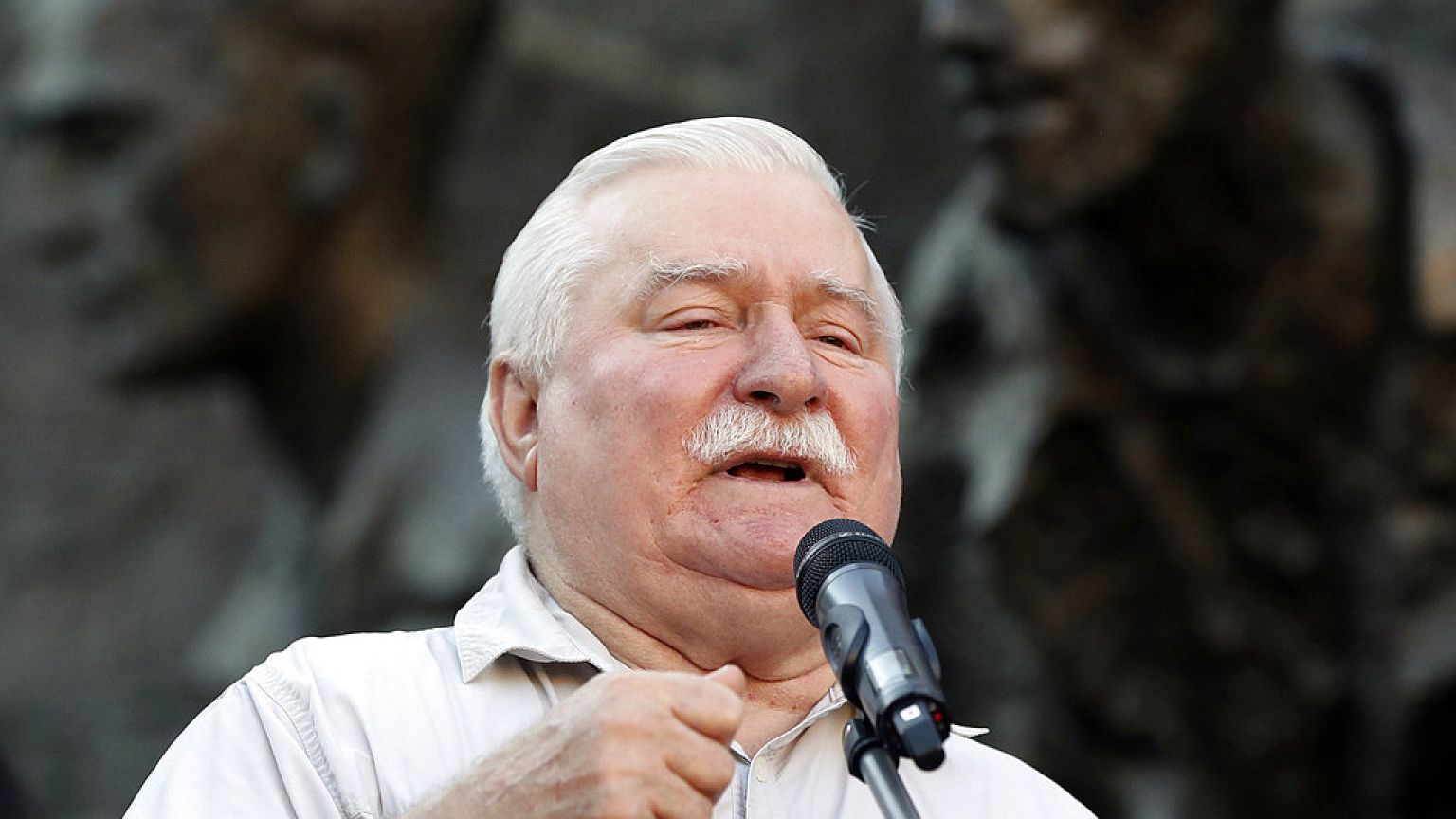 Il premio Nobel per la pace Lech Walesa a Euronews: "L'Ucraina non può ...