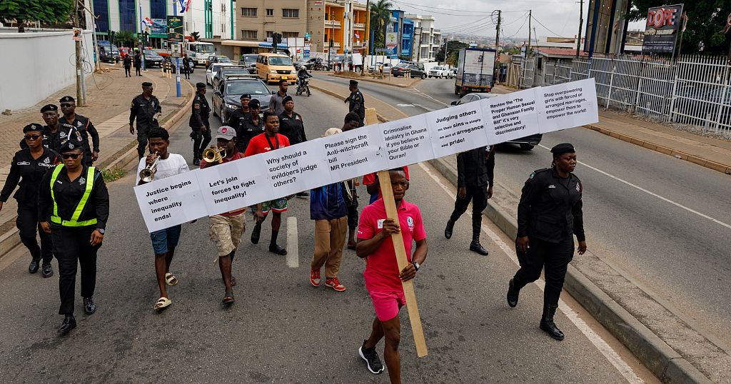 Ghana : le Parlement réintroduit une loi anti-LGBT+ | Africanews